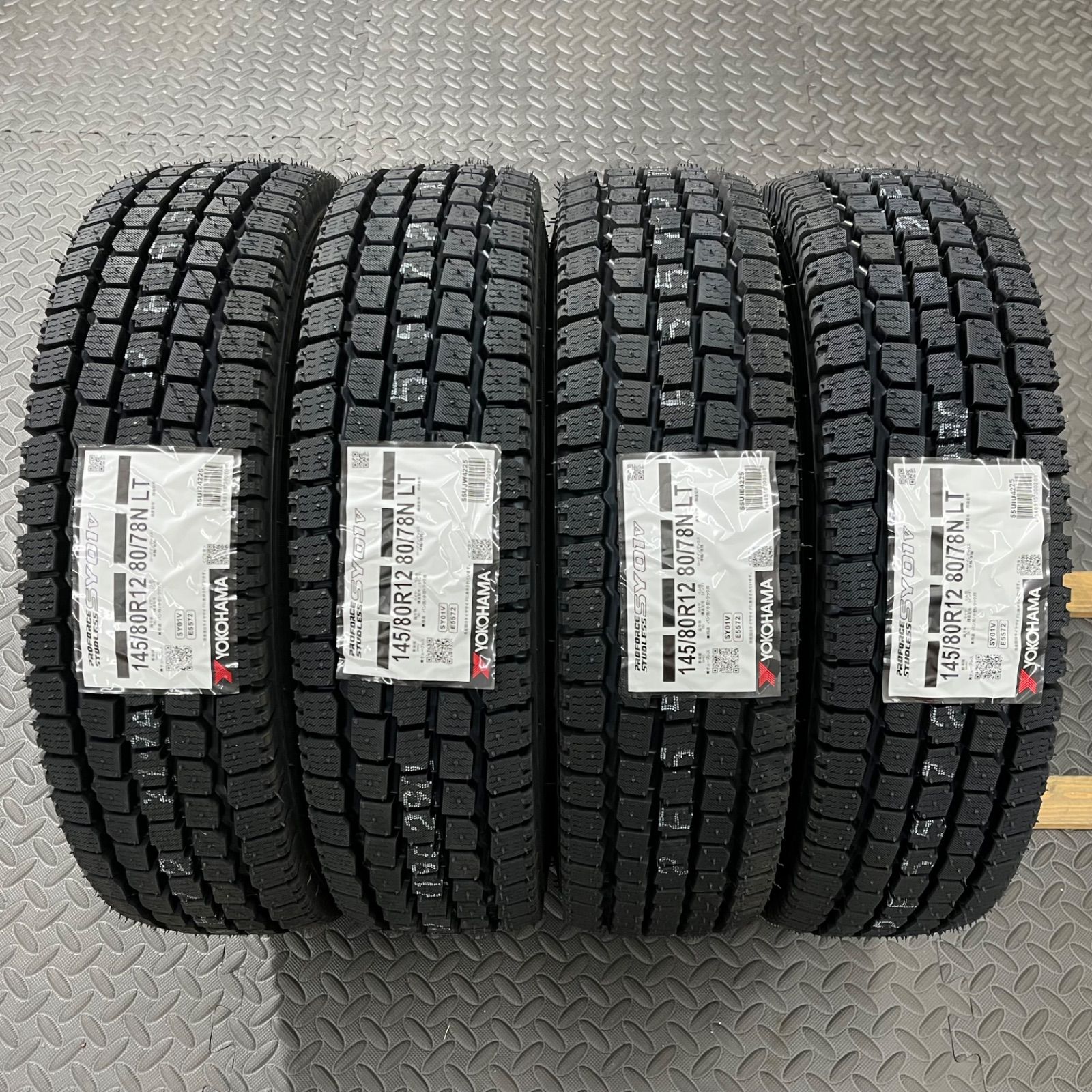 25年製 新品タイヤ 145/80R12 80/78N LT ヨコハマ SY01V 三菱 ミニキャブ 日産 クリッパー U61 U71 スタッドレスタイヤ 冬タイヤ【1120E】 - メルカリ