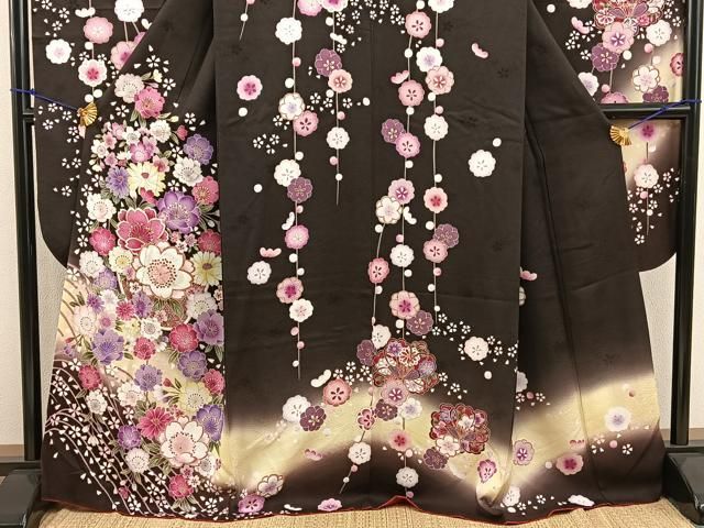 平和屋着物○豪華振袖 駒刺繍 舞桜文 暈し染め 黒地 金彩 京都きもの