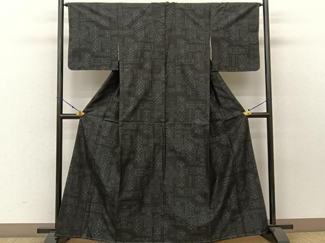 平和屋着物○男性 本場染大島紬 アンサンブル 亀甲柄 証紙付き 正絹