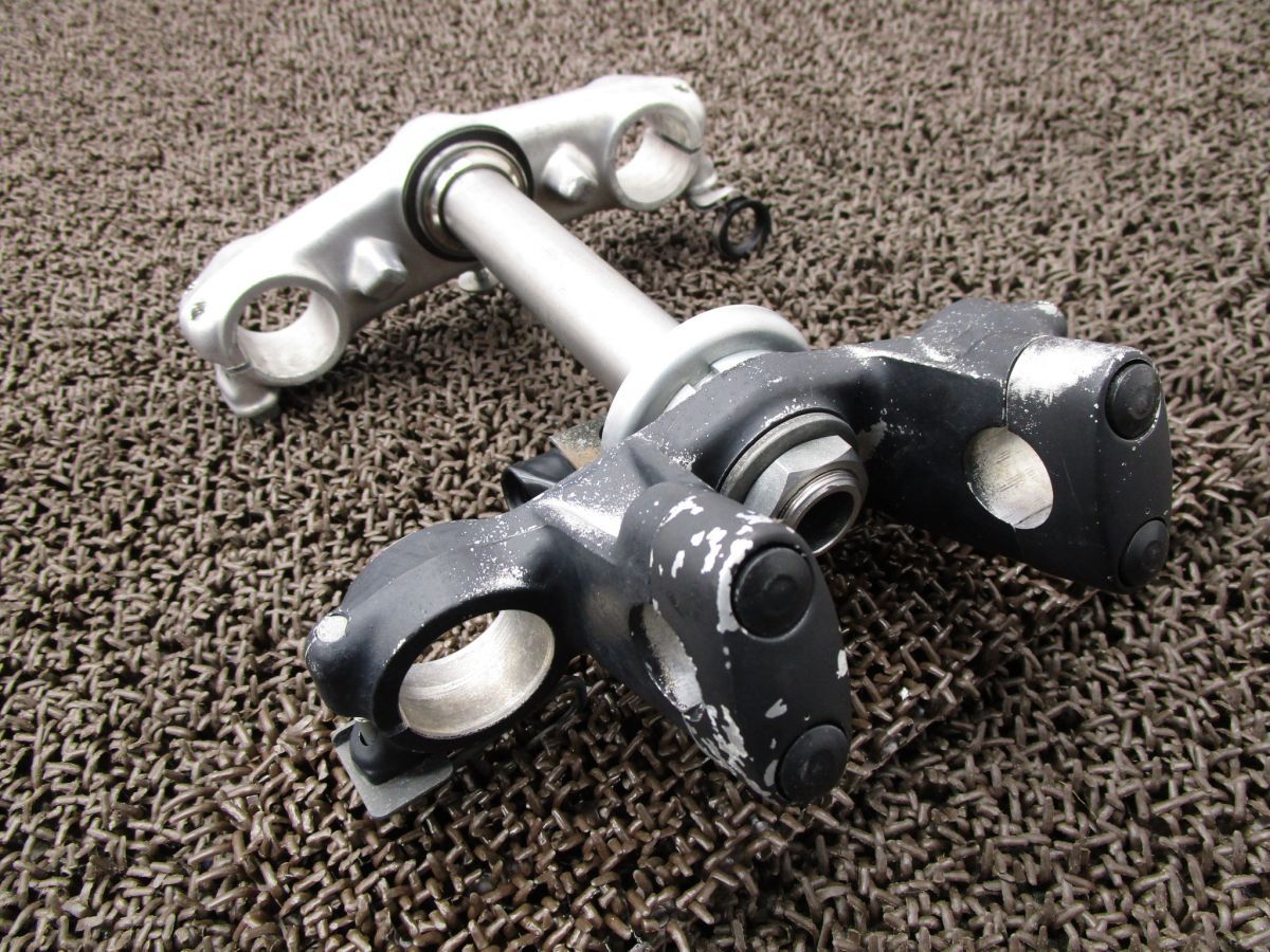 TLR200 トップブリッジ ステム A7796！MD09 ホンダ 【 MD09E 】 キャブ車 動画有 6V - メルカリ