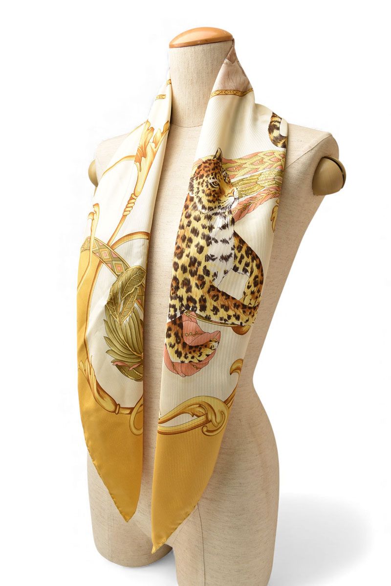 サルヴァトーレフェラガモ スカーフ Salvatore Ferragamo スカーフ