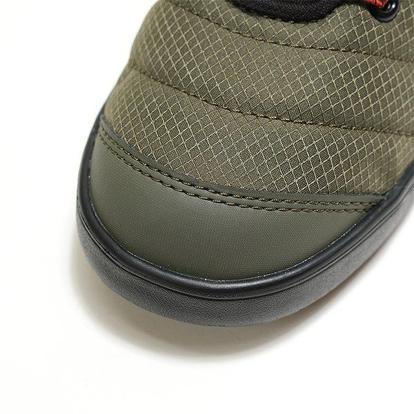 【新品未使用】 ニューバランス 子供靴 シューズ ジュニア スニーカー キッズ 撥水加工 起毛素材 防寒 アウトドア対応 滑りにくい グリップ ...