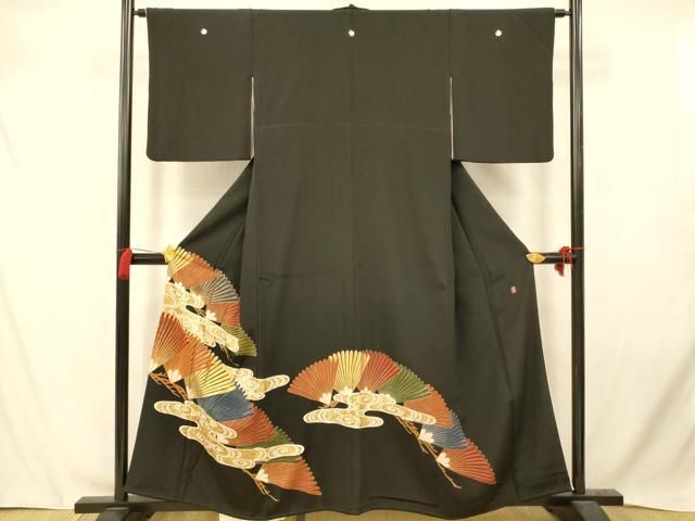 平和屋着物□豪華黒留袖 駒刺繍 御所車吉祥文様 金糸 金彩 正絹 逸品