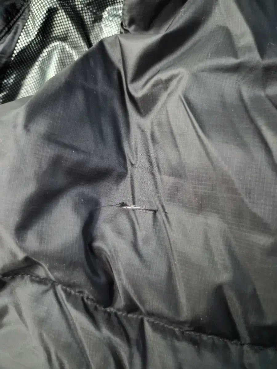 XL) コロンビア グースダウン ダウン ベスト（ベスト） 出品 - メルカリ