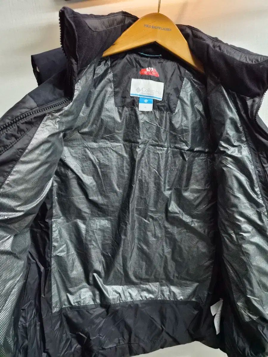 XL) コロンビア グースダウン ダウン ベスト（ベスト） 出品 - メルカリ