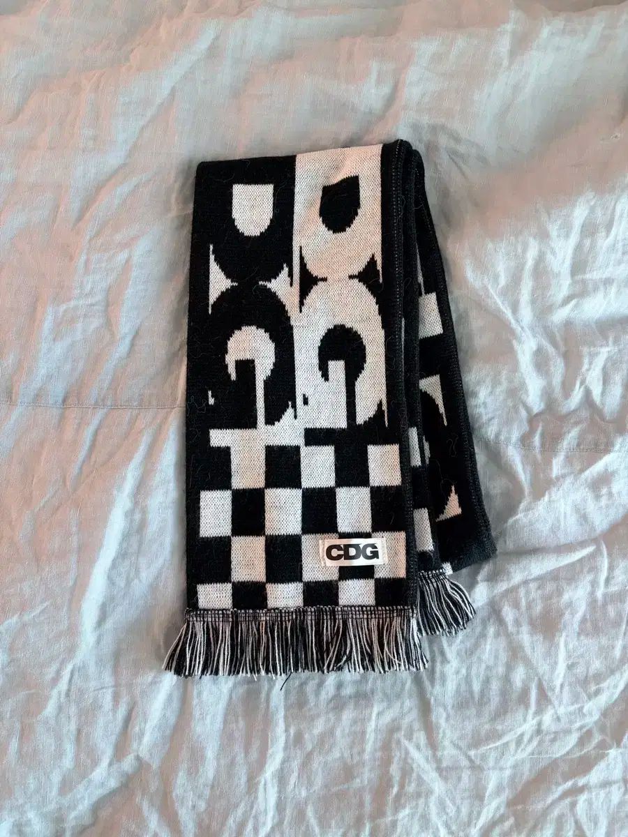 正規品 コム・デ・ギャルソン CDG ブラック 白 マフラー CDG CDG(シー