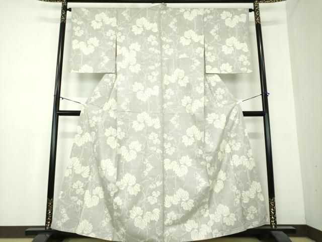 平和屋着物○本場大島紬 白大島 7マルキ 蔦の葉文 正絹 逸品