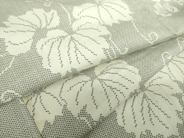 平和屋着物○本場大島紬 白大島 7マルキ 蔦の葉文 正絹 逸品