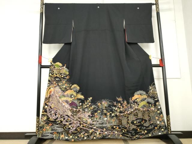 平和屋着物○創業460年・千總 黒留袖 駒刺繍 御所車吉祥草花文 金糸