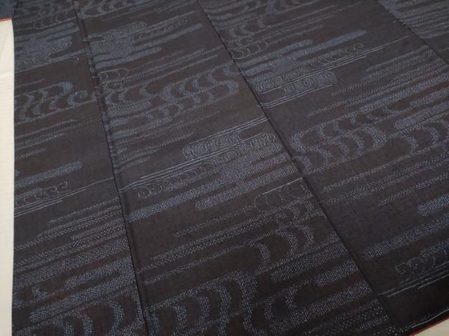 平和屋着物○本場結城紬 重要無形文化財 80亀甲 エ霞文 証紙付き
