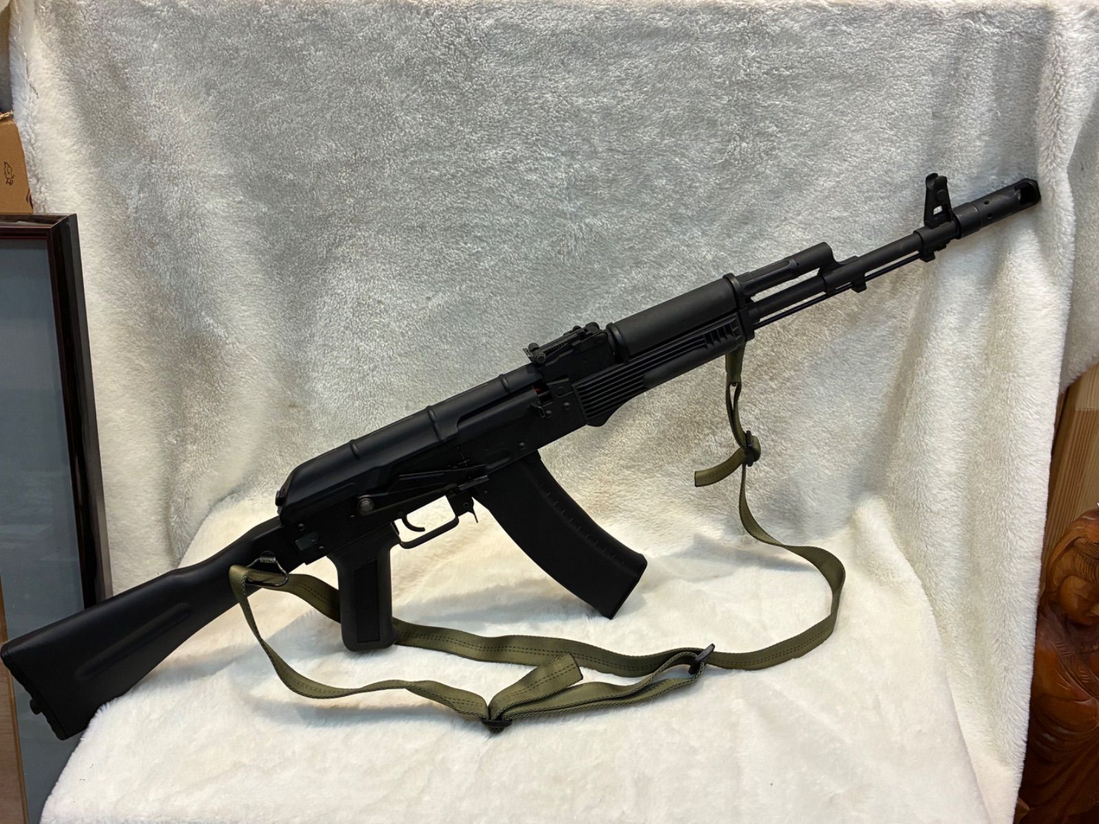 【昭和レトロ】AK風 金属製 玩具 ライフル + レッドドットスコープ おまけ付き 箱・マガジン・ストラップセット！ - メルカリ