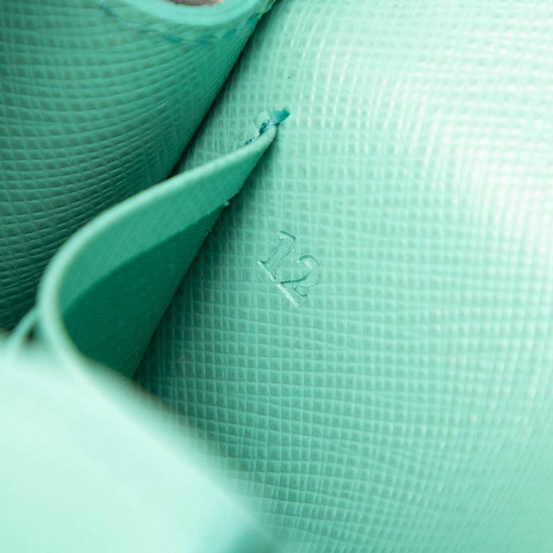 プラダ 三角ロゴプレート チェーン ミニショルダーポーチ ショルダー