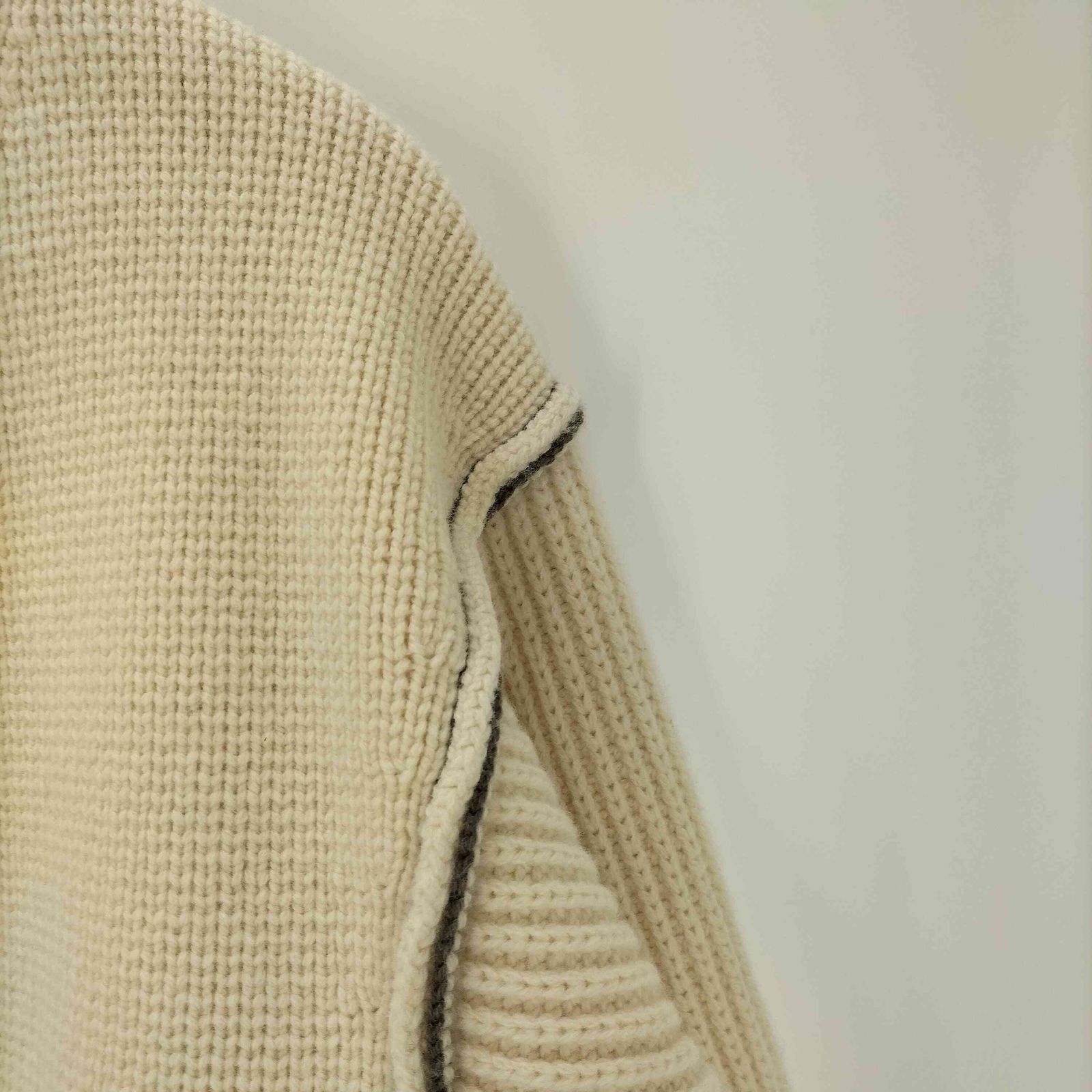 イン IHNN カラーステッチローゲージカーディガンカーディガン