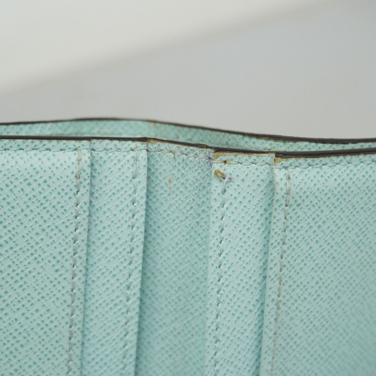 5pa0967】ルイヴィトン 三つ折り財布 エピ ポルトフォイユツイスト