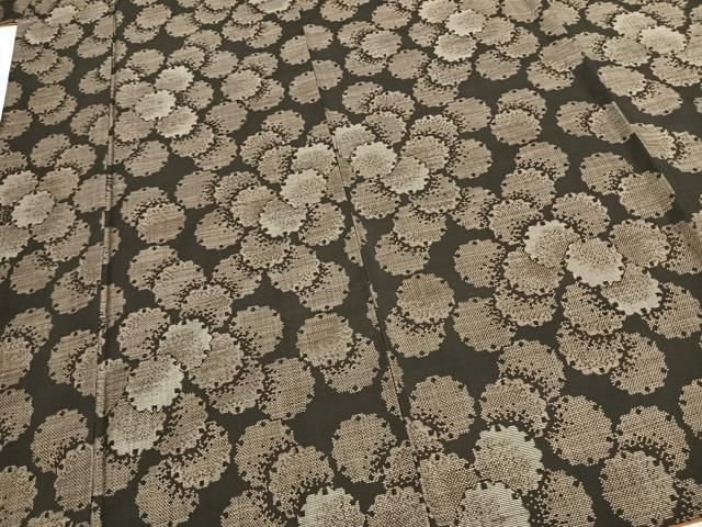 平和屋着物○本場大島紬 カタス7マルキ 雪輪重ね文 正絹 逸品