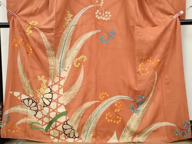 平和屋着物○アンティーク 大正ロマン 小振袖 駒刺繍 吉祥草花文 金彩