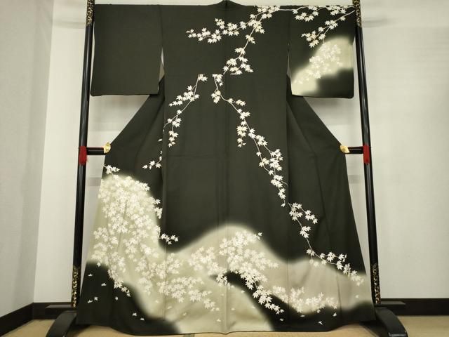 平和屋着物○訪問着 刺繍 枝葉文 楓 暈し染め 黒地 金糸 正絹 逸品