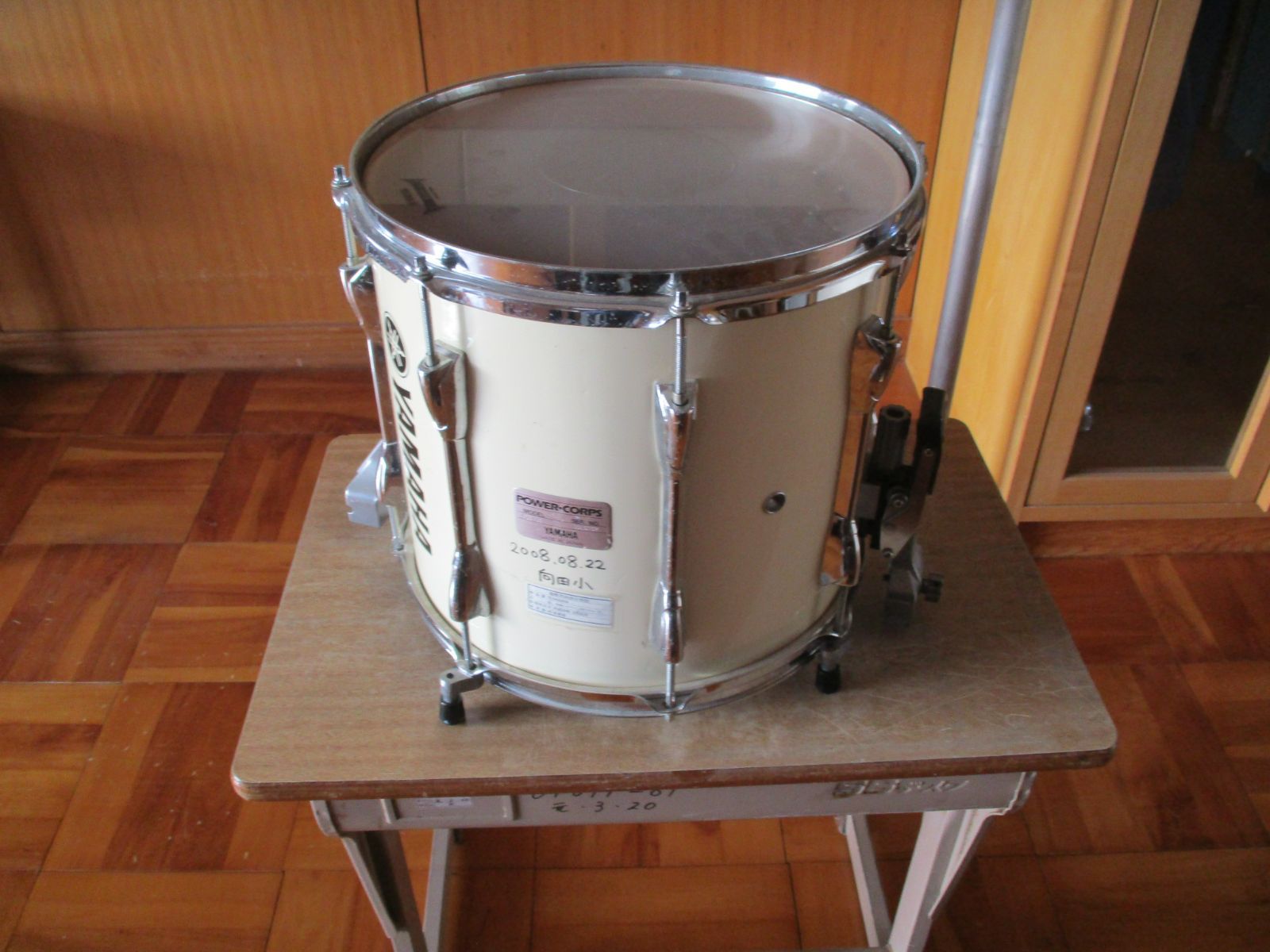 【向田小学校使用備品】パレード用 大ドラム（白） - メルカリ