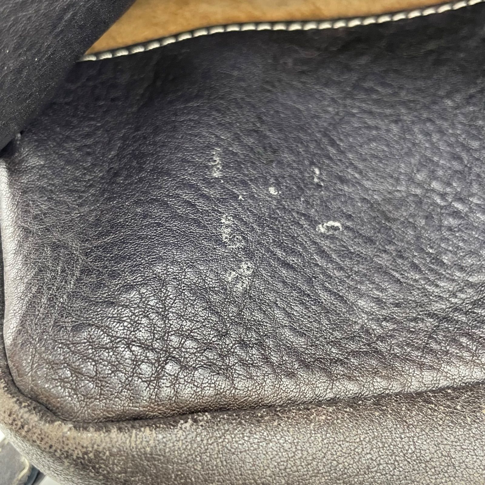 BN7233 土屋鞄 トーン オイルヌメ ジップ トップ ショルダー 本革 スクエア型 - メルカリ