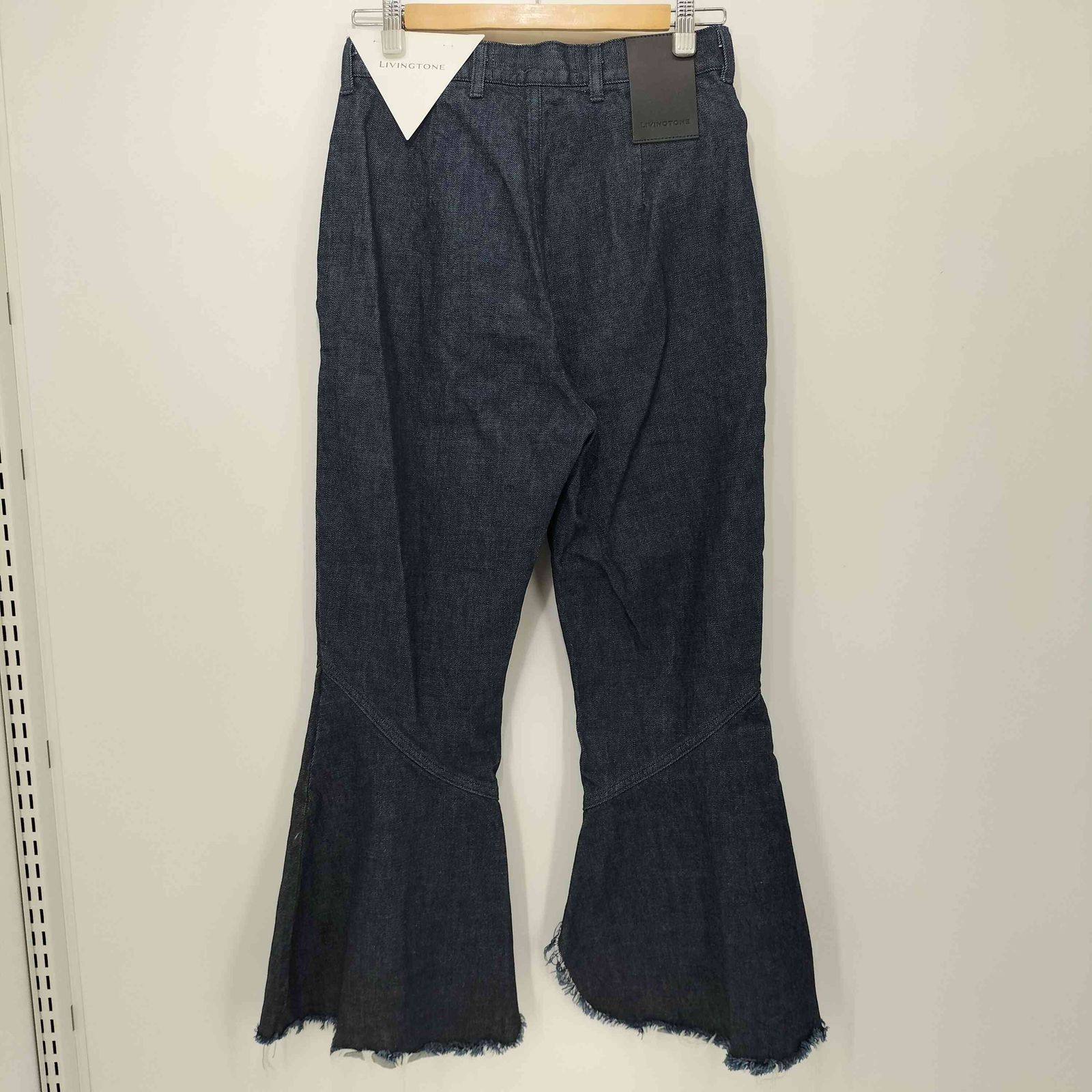 USED古着(ユーズドフルギ) LIVINGTONE Flared with fringe cropped レディース JPN：38 【中古】【ブランド古着バズストア】 ユーズドフルギ USED古着 LIVINGTONE Flared with fringe cropped