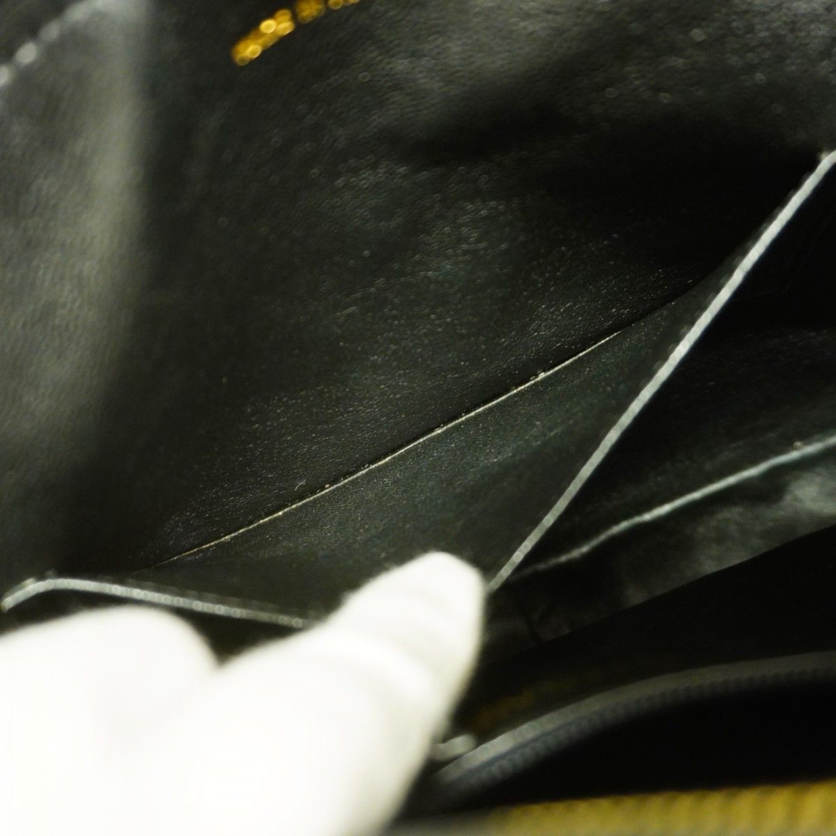 ☆SALE【5pb2490】シャネル ショルダーバッグ Vステッチ キャビア