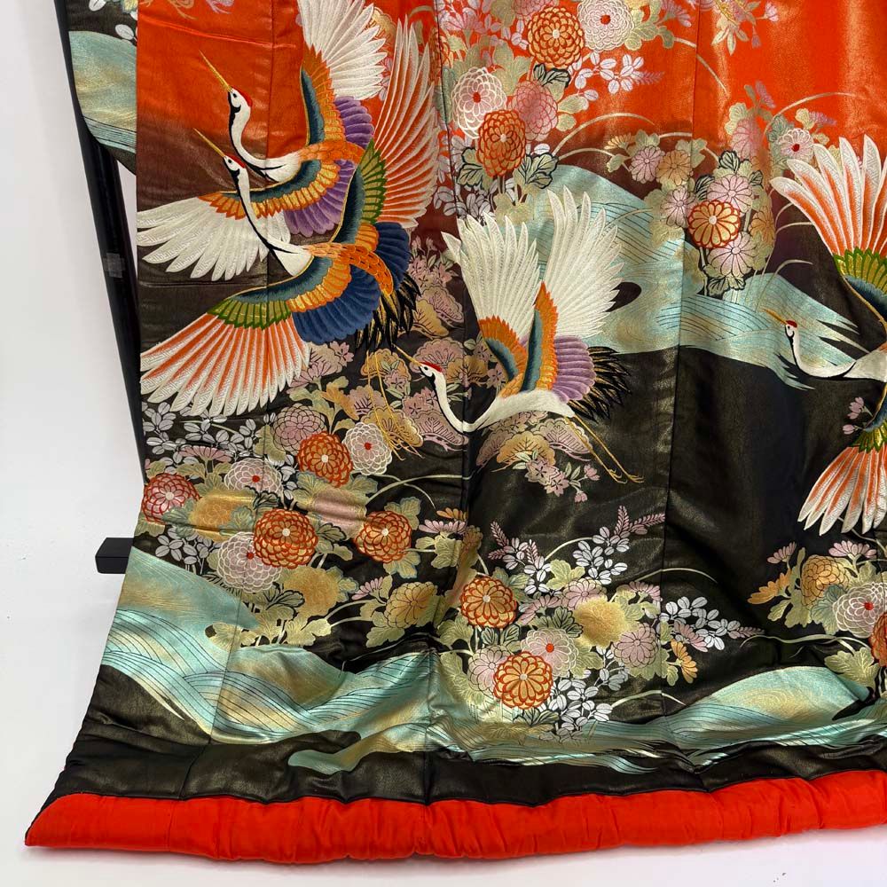 色打掛 正絹 鶴 刺繍 朱色 黒 打掛 花嫁衣裳 婚礼 リサイクル 中古