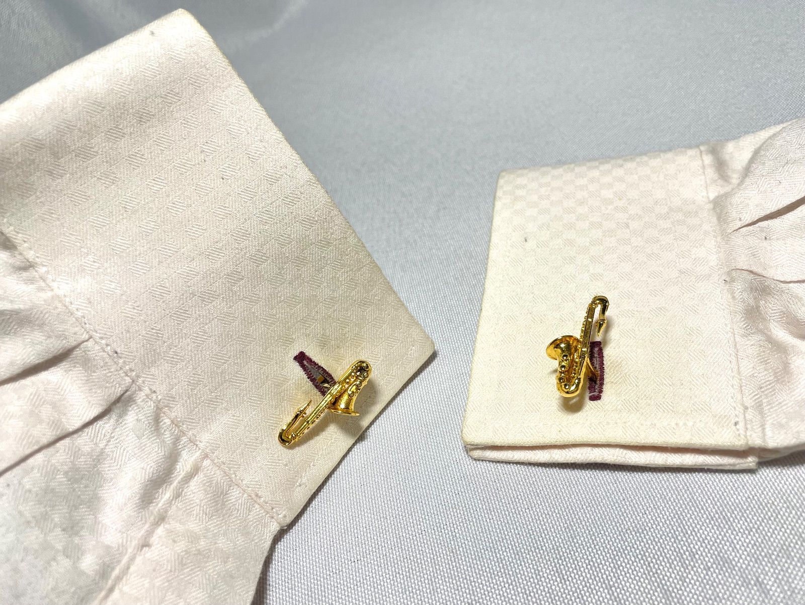 DOLCE&GABBANA ドルチェ&ガッバーナ 立体サックスデザイン カフス