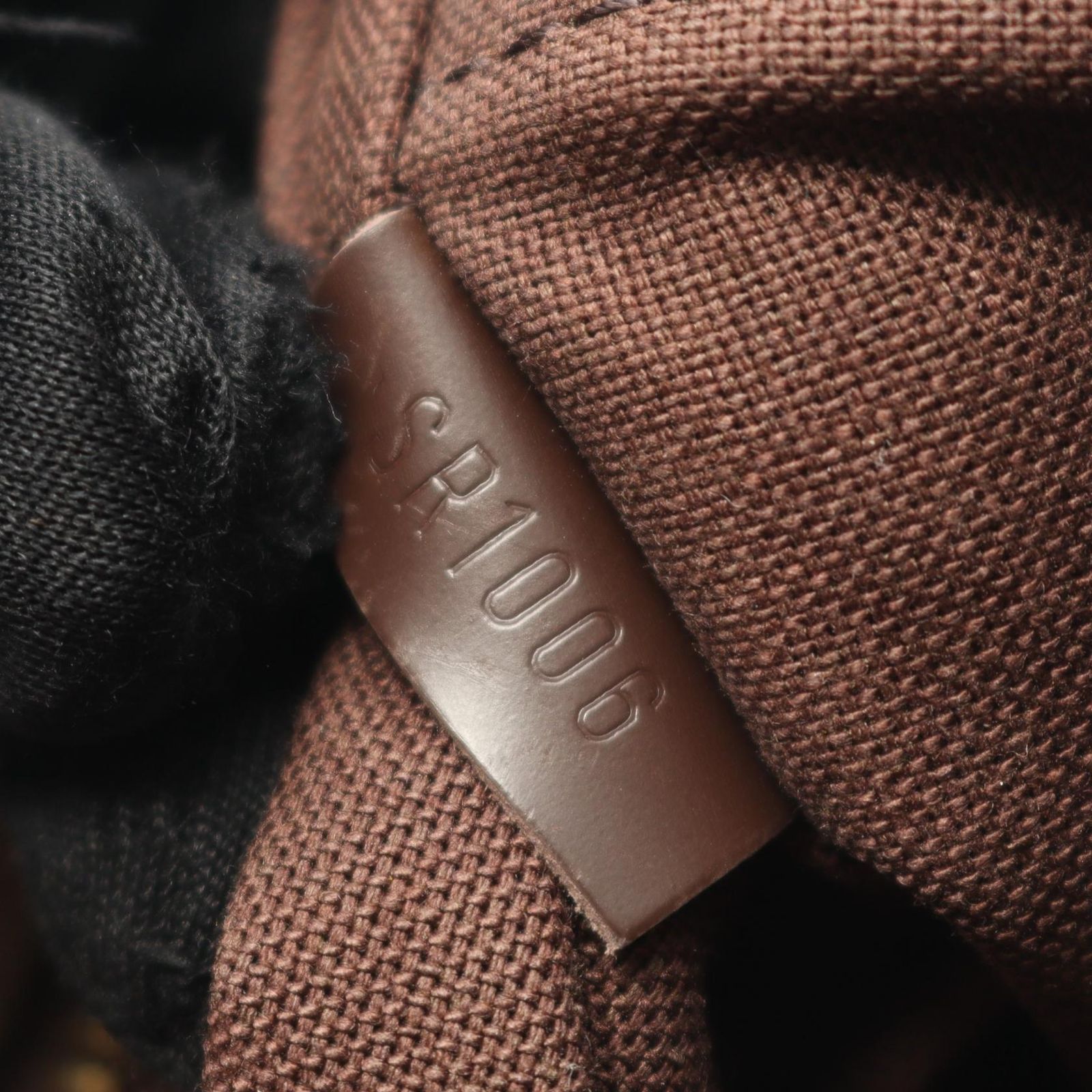 ルイ・ヴィトン LOUIS VUITTON ショルダーバッグ ナヴィグリオ