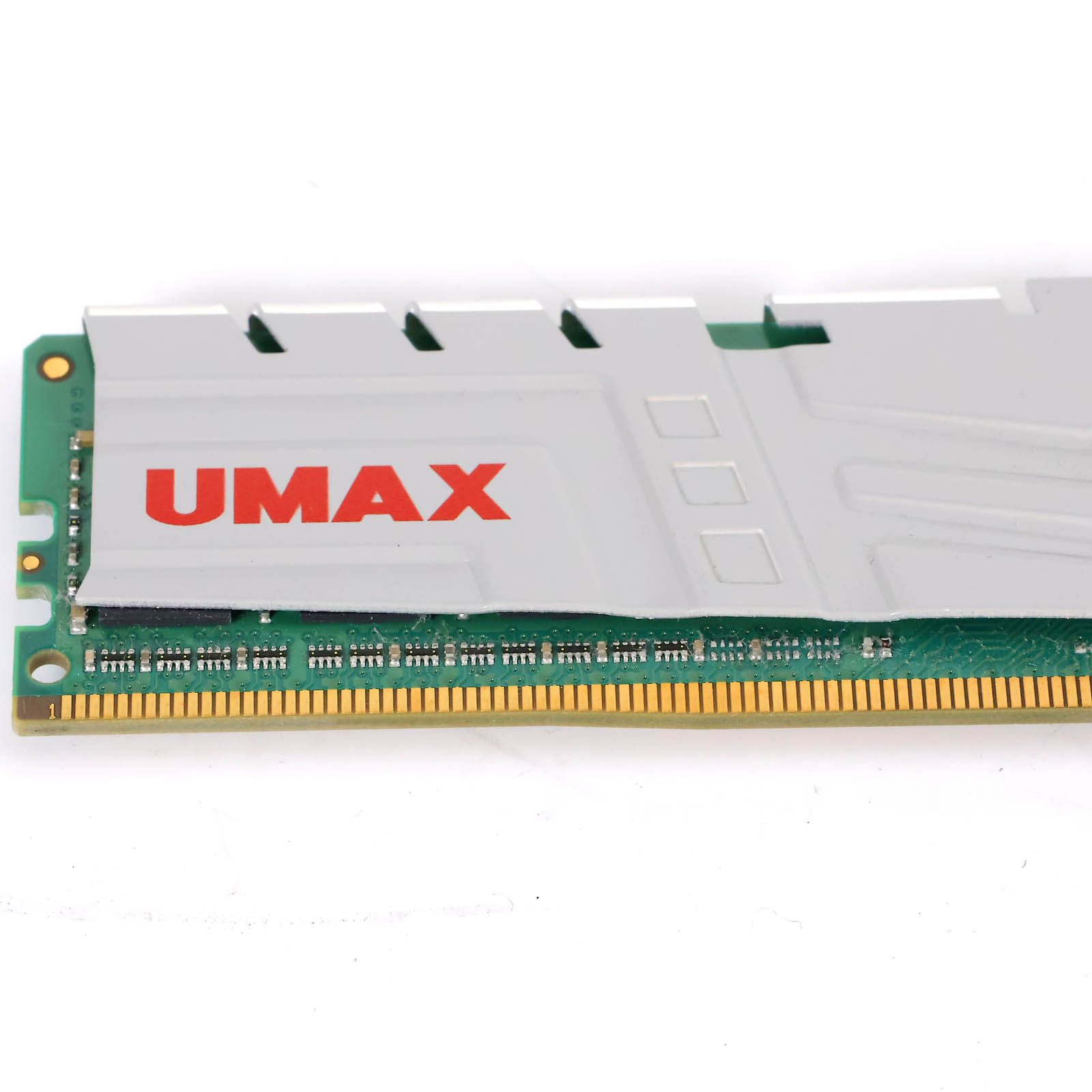 中古品 DDR4 4GBメモリ x1 UMAX DCDDR4-2400-8GB HS - メルカリ