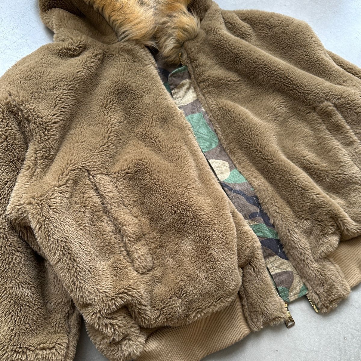 品質保証】新品 迷彩 短丈 リバーシブル パーカー ファー ジャケット