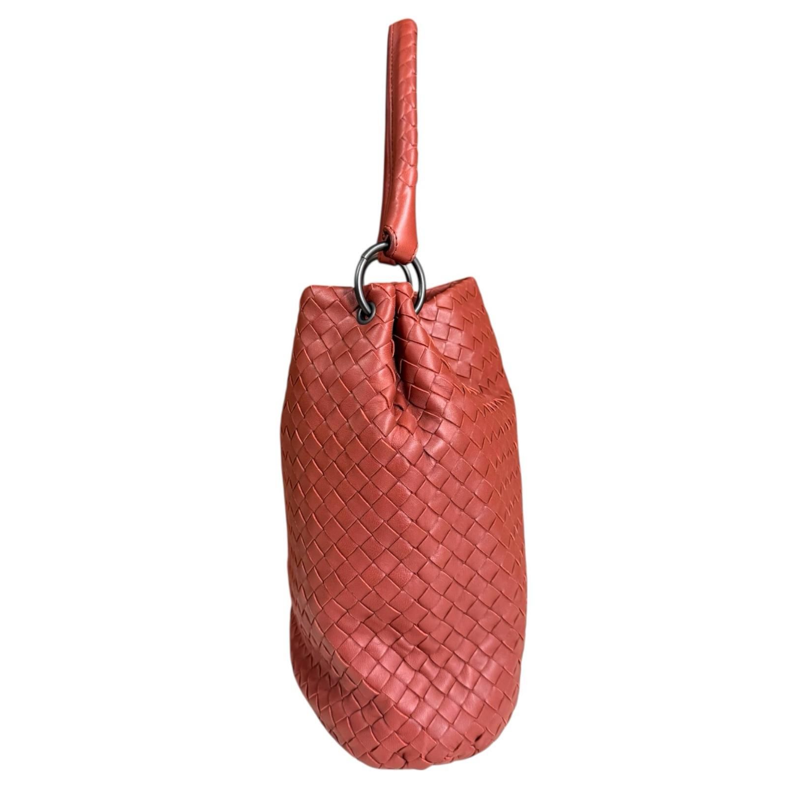 ボッテガヴェネタ イントレチャート ショルダーバッグ レザー ブラウン