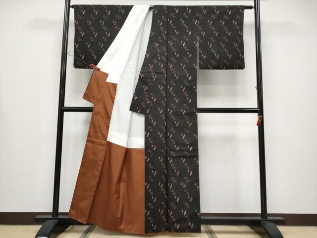 平和屋本店○極上 国指定重要無形文化財 本場久米島紬 手織 証紙付き