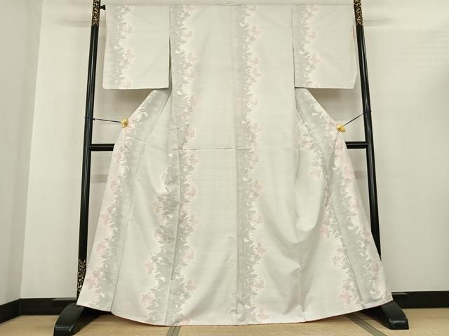 平和屋着物○本場大島紬 白大島 舞蝶間道 やまと誂製 正絹 逸品