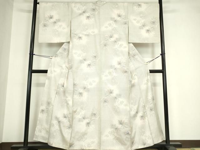 平和屋着物○都喜ヱ門 本場大島紬 白大島 120亀甲 楓文 総絣 藤絹織物