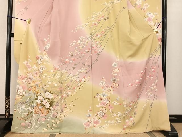 平和屋着物○豪華振袖 駒刺繍 片輪車花文 暈し染め 正絹 逸品