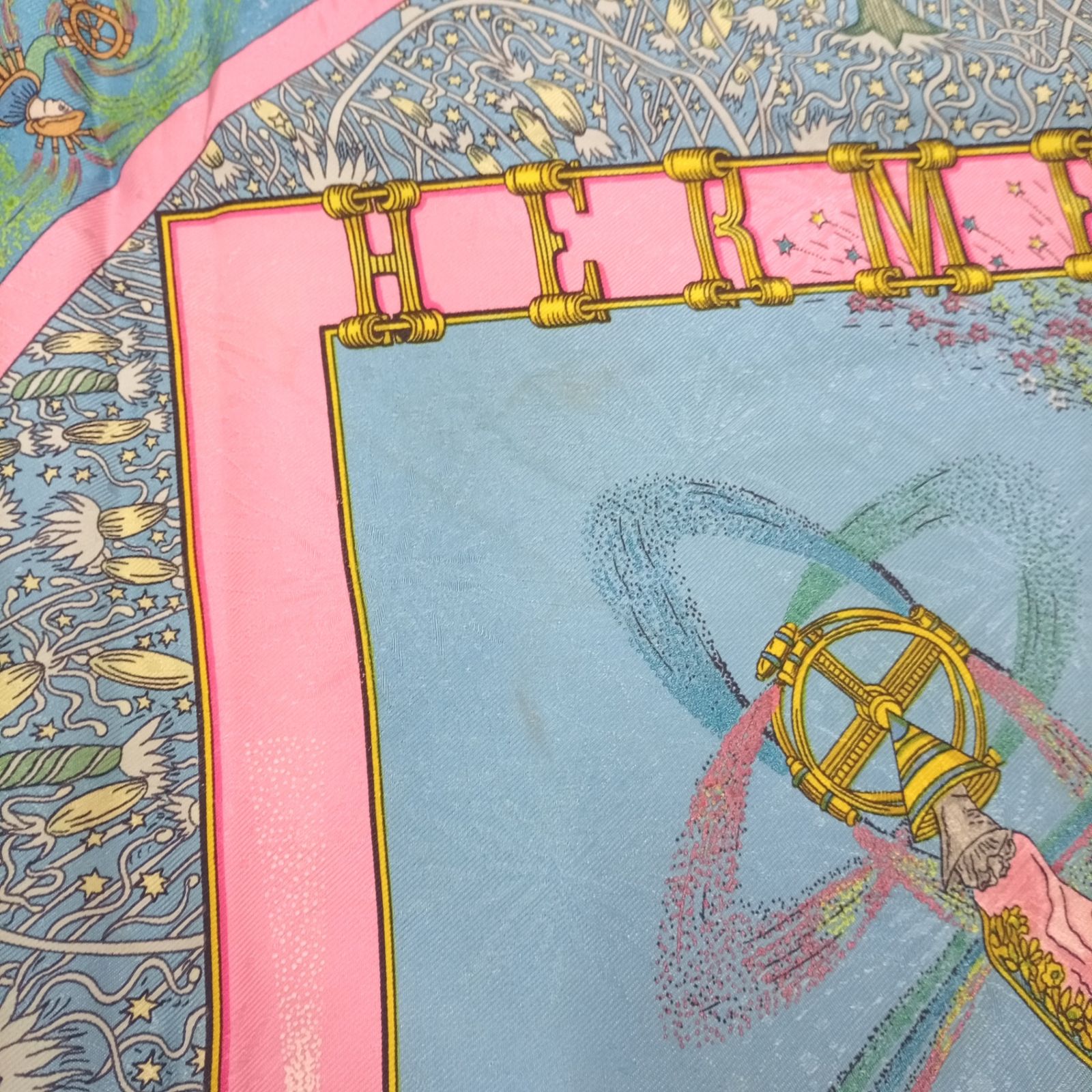 HERMES エルメス FEUX D'ARTIFICE 技巧の火 シルク スカーフ ブルー