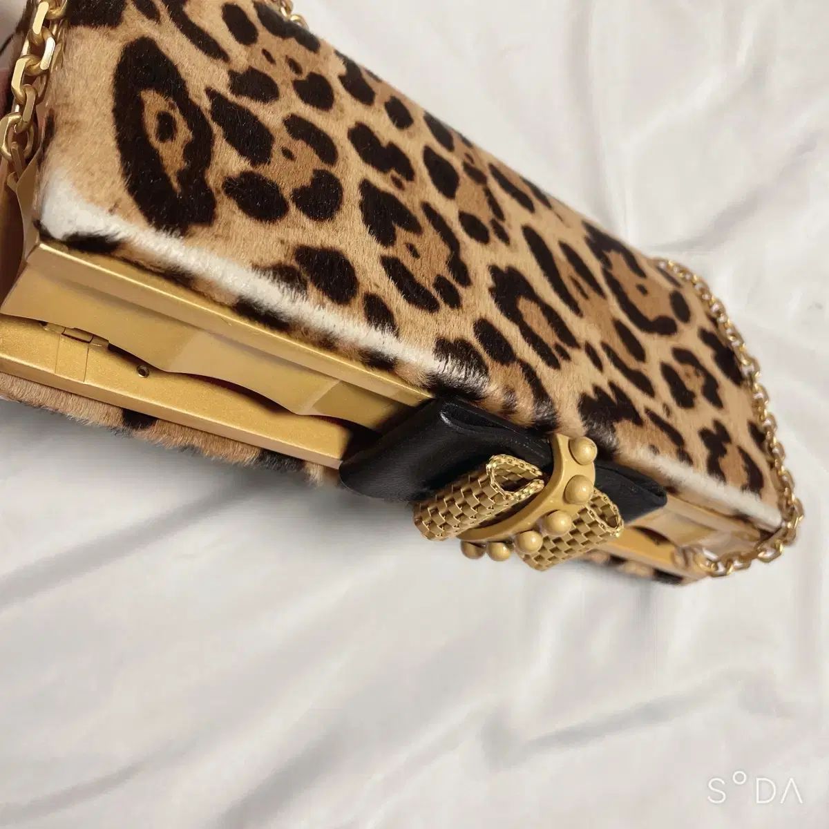 クリスチャン ルブタン ヒョウ柄 レオパード チェーン クラッチバッグ - メルカリ