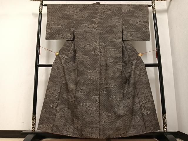 平和屋着物●本場大島紬　白大島　カタス９マルキ　樹林文　正絹　逸品　未使用　AAAZ5079ph 平和屋着物▽本場大島紬 カタス9マルキ 霞花文 正絹 逸品 AABE8893ph