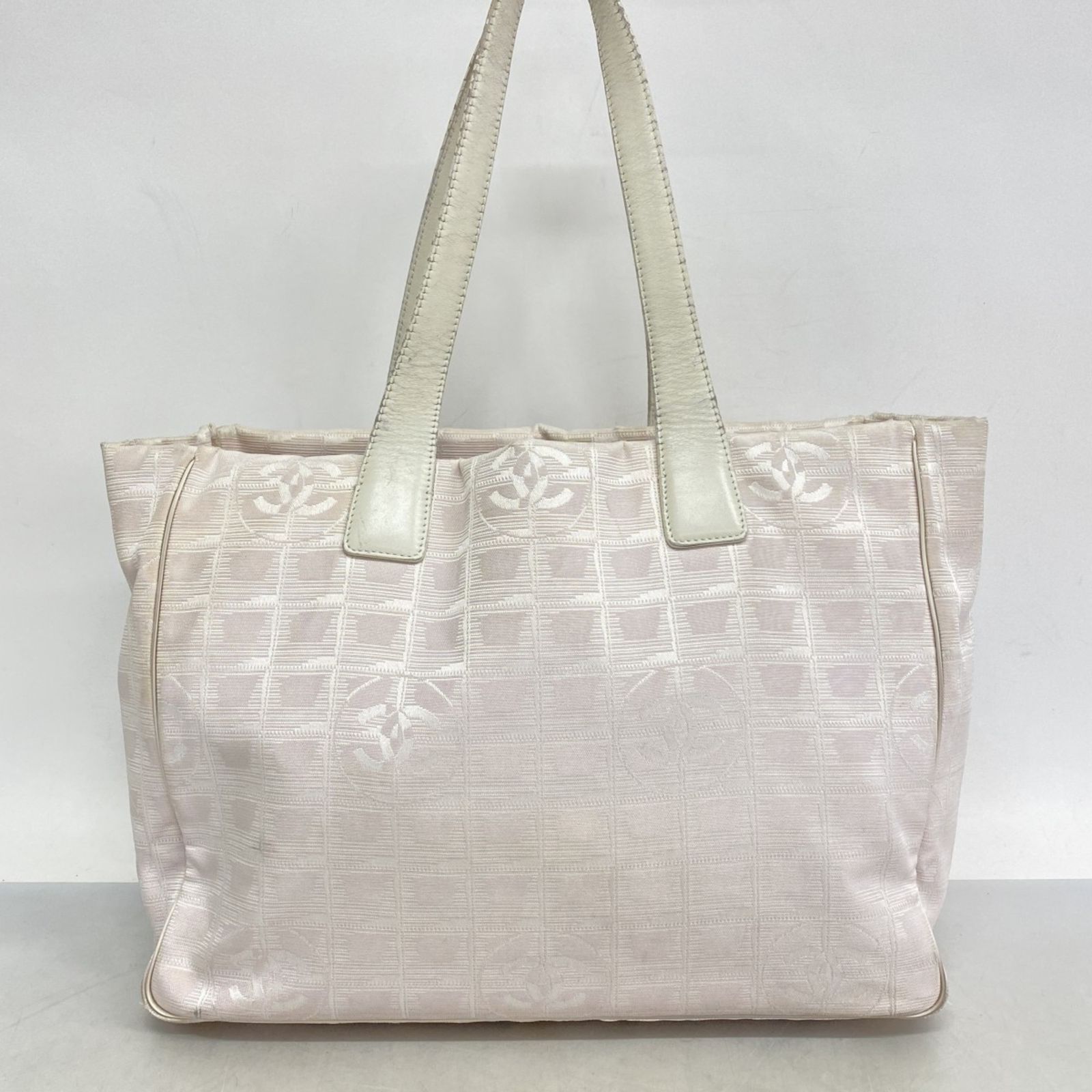 シャネル(Chanel) シャネル トートバッグ ニュートラベル ナイロン