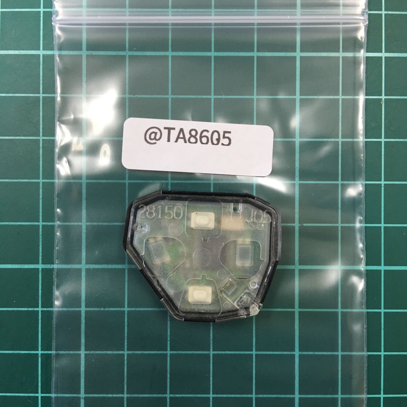 TA8605 トヨタ 純正 キーレス 2ボタン 基盤のみ 28150 ハイエース ノア ヴォクシー カローラ フィールダー アクシオ等 - メルカリ