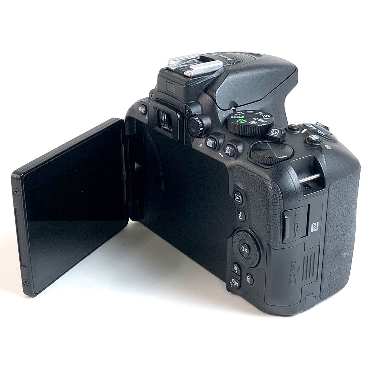 ニコン Nikon D5600 ボディ デジタル 一眼レフカメラ 【中古 ニコン Nikon D5600 ボディ デジタル 一眼レフカメラ 【中古