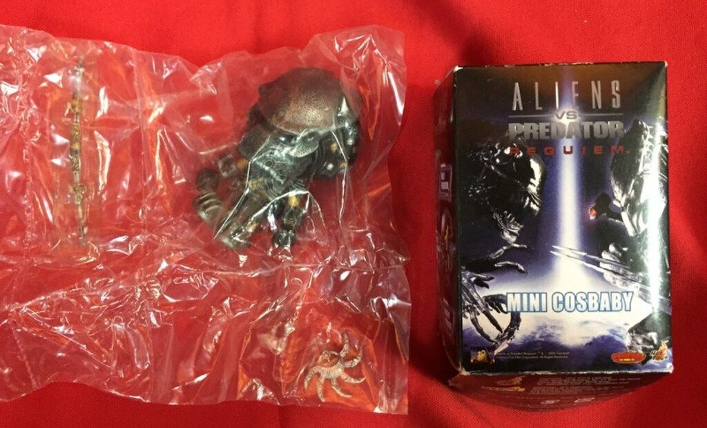 HOTTOYS MINI COSBABY ALIENS VS PREDATOR REQUIEM PREDATOR - メルカリ