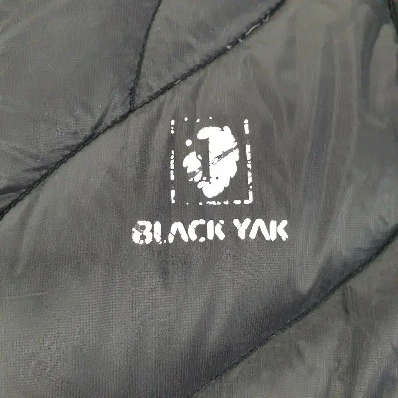 BLACK YAK(ブラックヤク) H ヴェンタスジャケット 95 (防風 BLACK YAK(ブラックヤク) H ヴェンタスジャケット 95 (防風