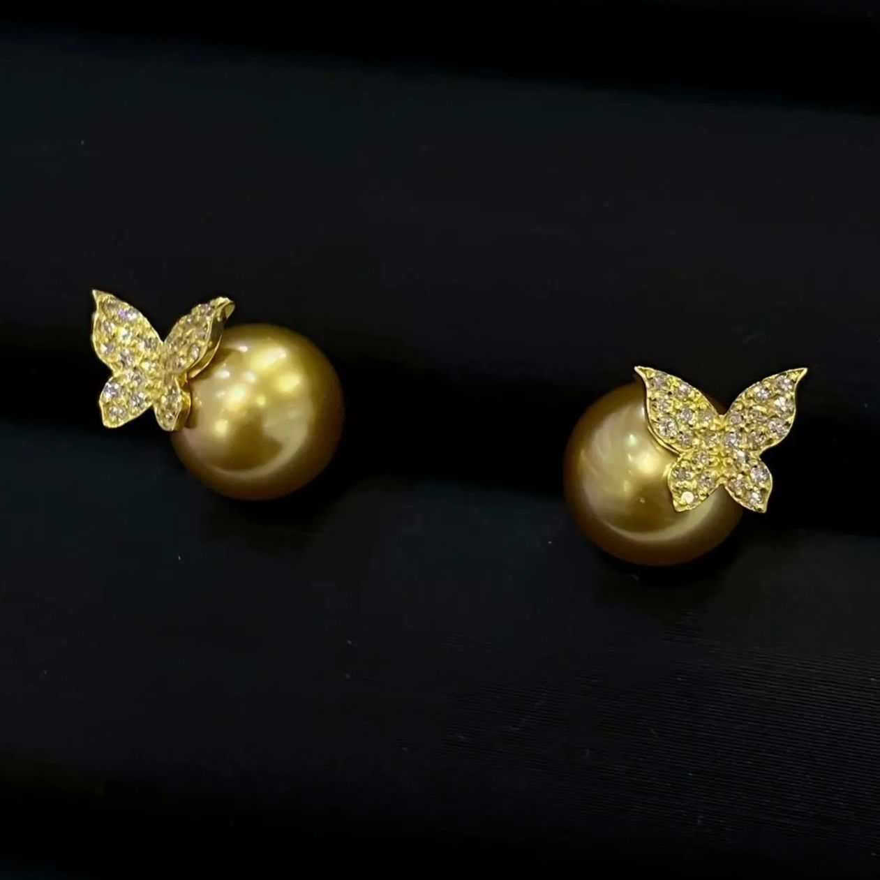 南洋コールド真珠 8-8.5mm K18 ピアス 蝶 ダイヤモンド 本真珠 - メルカリ