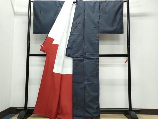 平和屋着物○本場大島紬 9マルキ 泥染め 舞蝶文 友原紬