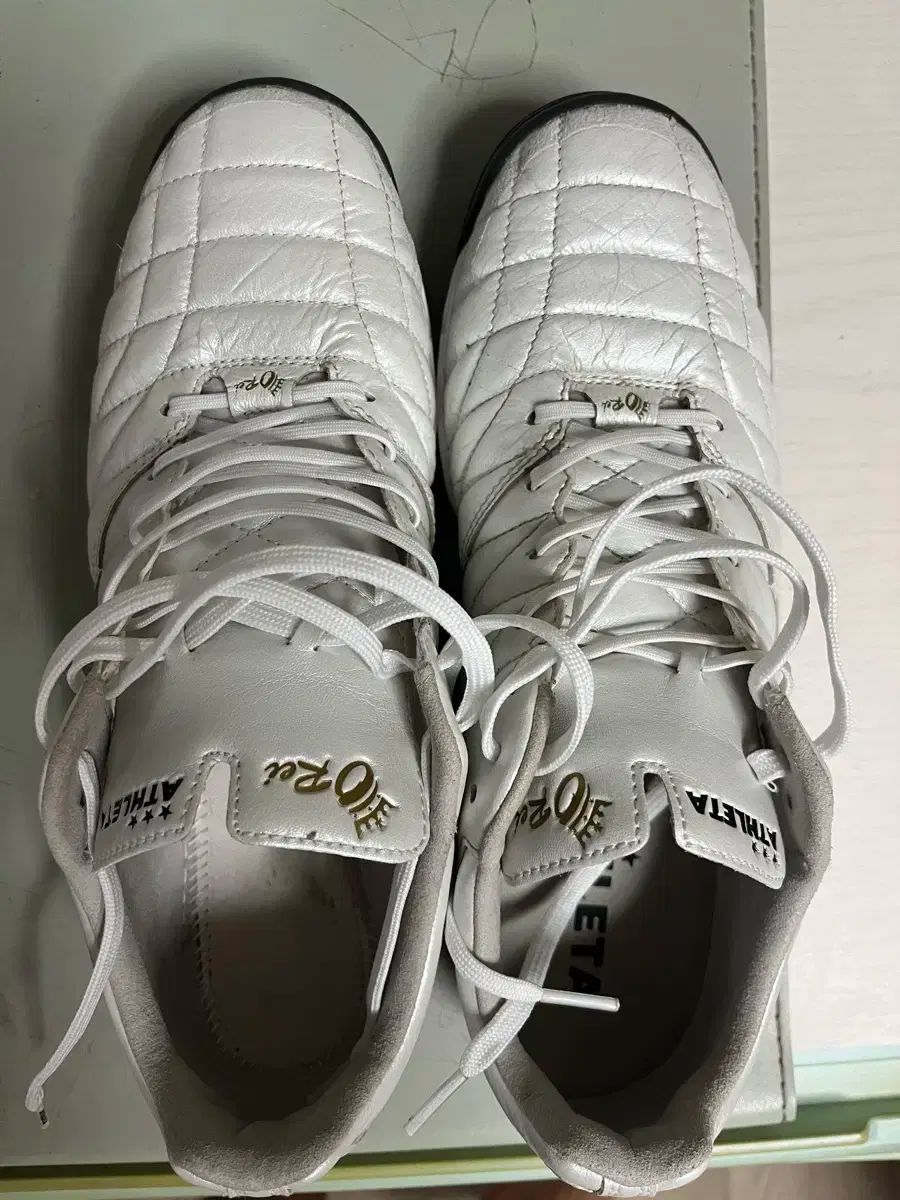 【雷市場（ポンジャン）商品韓国直送】 ATHLETA(アスレタ) a005 265 サッカーシューズ - メルカリ