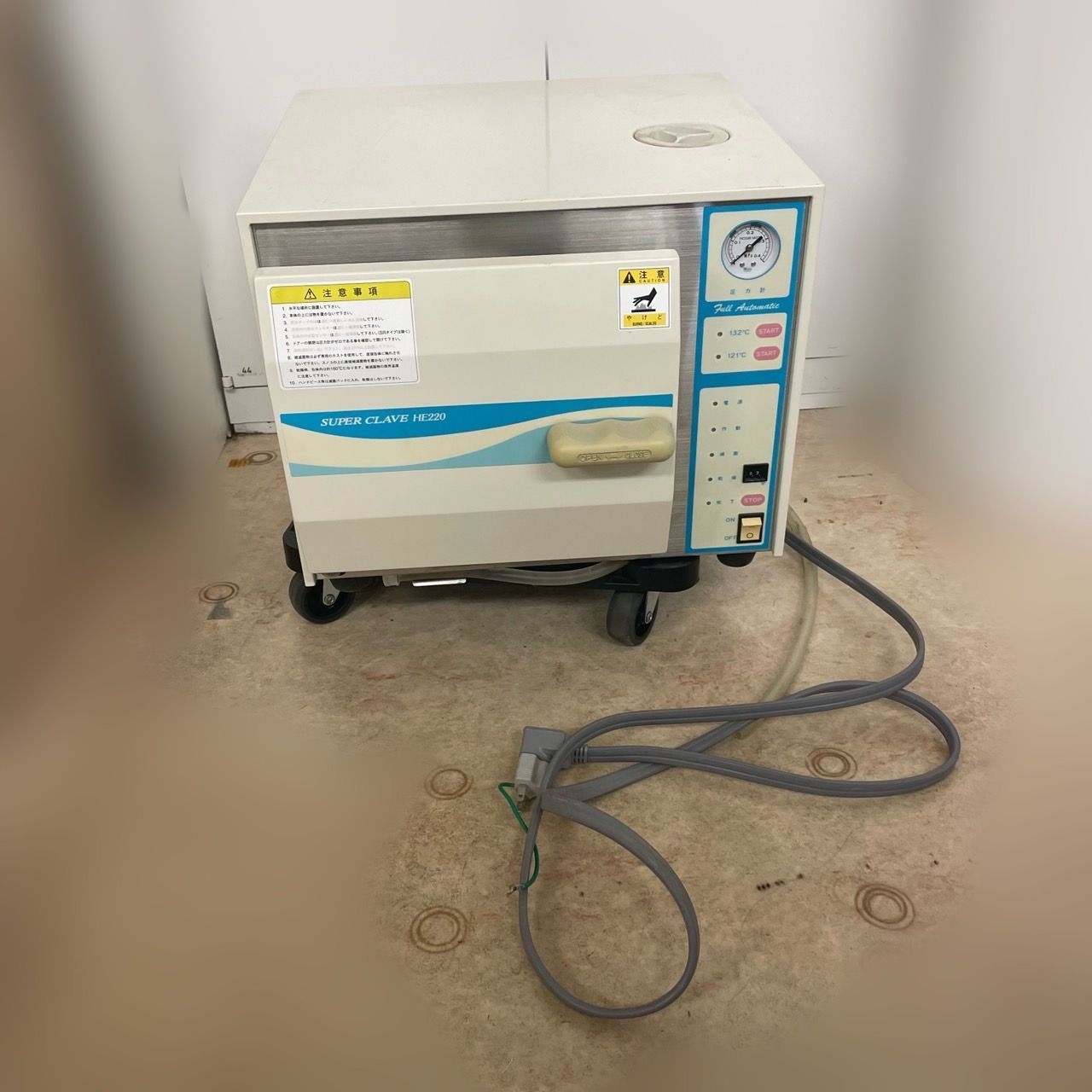 【通電確認済み】オートクレーブ 高圧蒸気滅菌器 ヒルソンデック HE220 - メルカリ