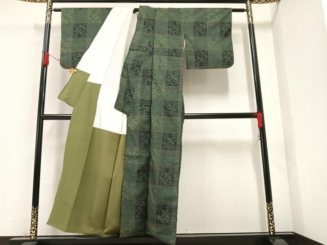 平和屋着物○本場結城紬 重要無形文化財 100亀甲 花づくし 正絹 逸品