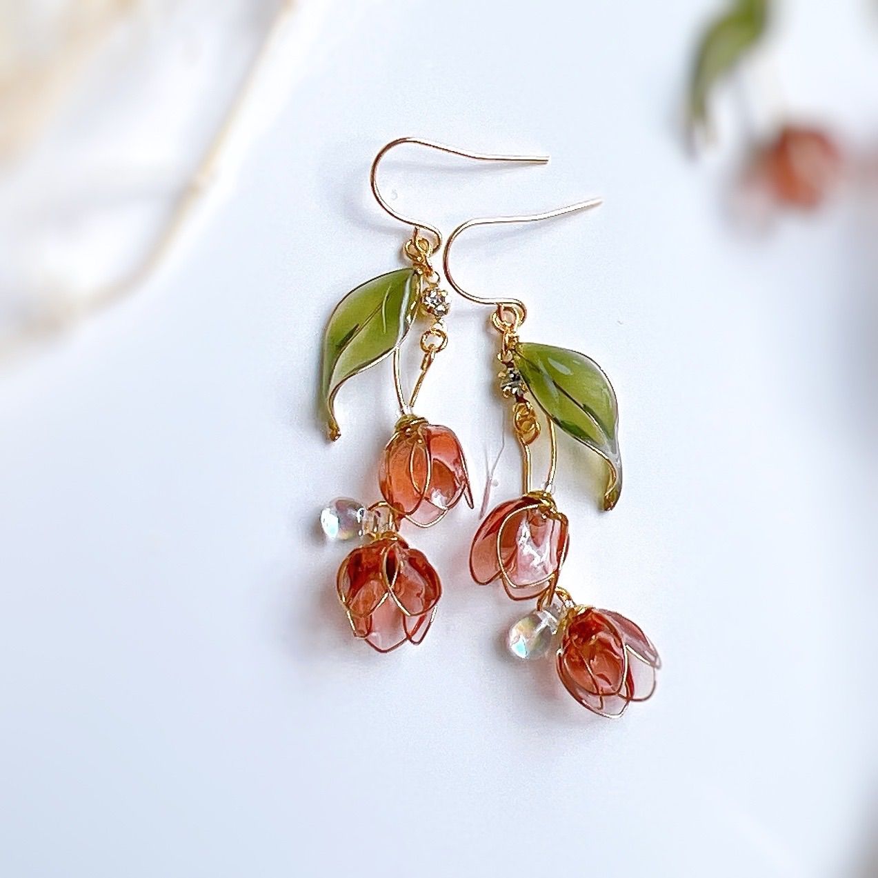 チューリップ -Luccica- ピアス/イヤリング 2輪 ディップアート アメリカンフラワー 春 可愛い アシンメトリー お揃い 結婚式 ブライダル ウェディング 誕生日 プレゼント 母の日 ...