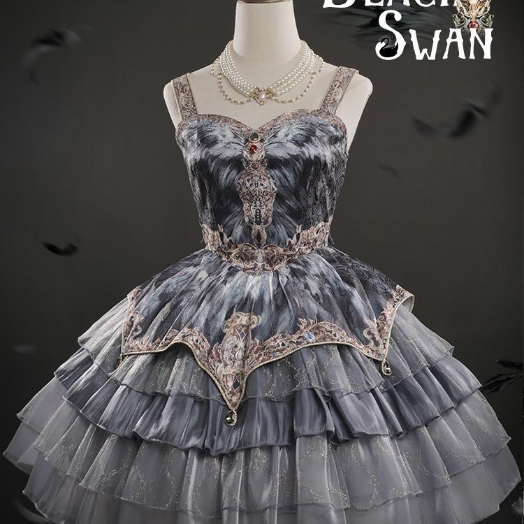 新品未使用 ゴージャスな白鳥の舞曲 グレーフェザー ロリータ ジャンパースカート（JSK） 吊りスカート ゴシック調 プリンセス風 可愛い デイリー使いにも特別な日に最適 高品質 多層フリル ドレス風ワンピース 新品未使用 ゴージャスな白鳥の舞曲 グレーフェザー ロリータ